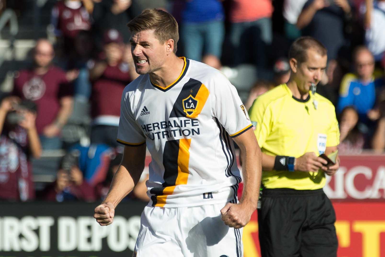 Steven Gerrard anuncia su retiro