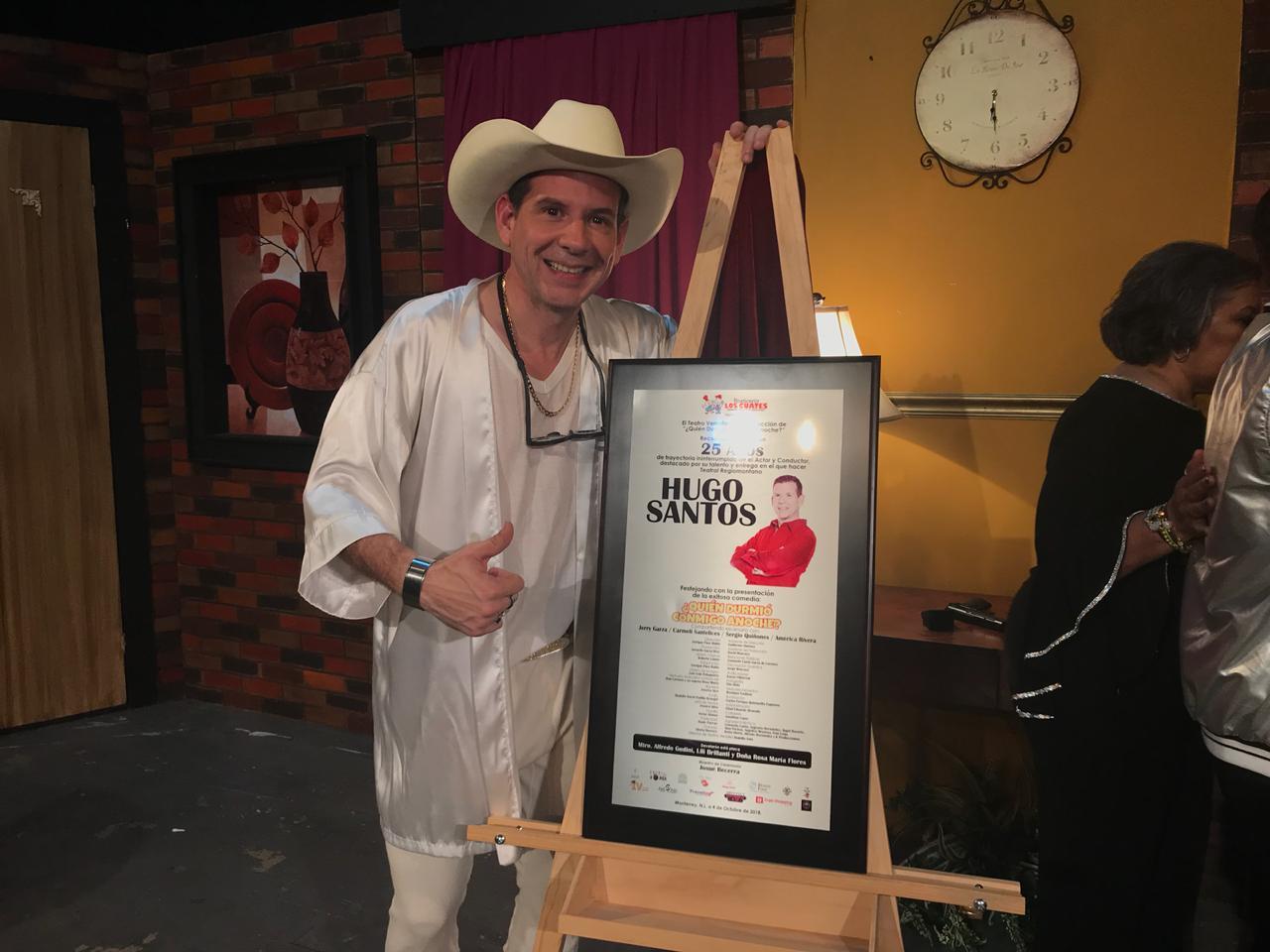 Festeja Hugo Santos 25 años de carrera