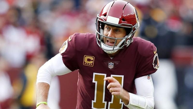 ¡Escalofriante! Alex Smith sufre fractura de tibia y peroné