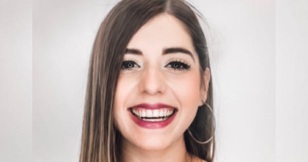 Así llegó Jessica Correa a ‘Acábatelo’ ¡Con el color naranja!