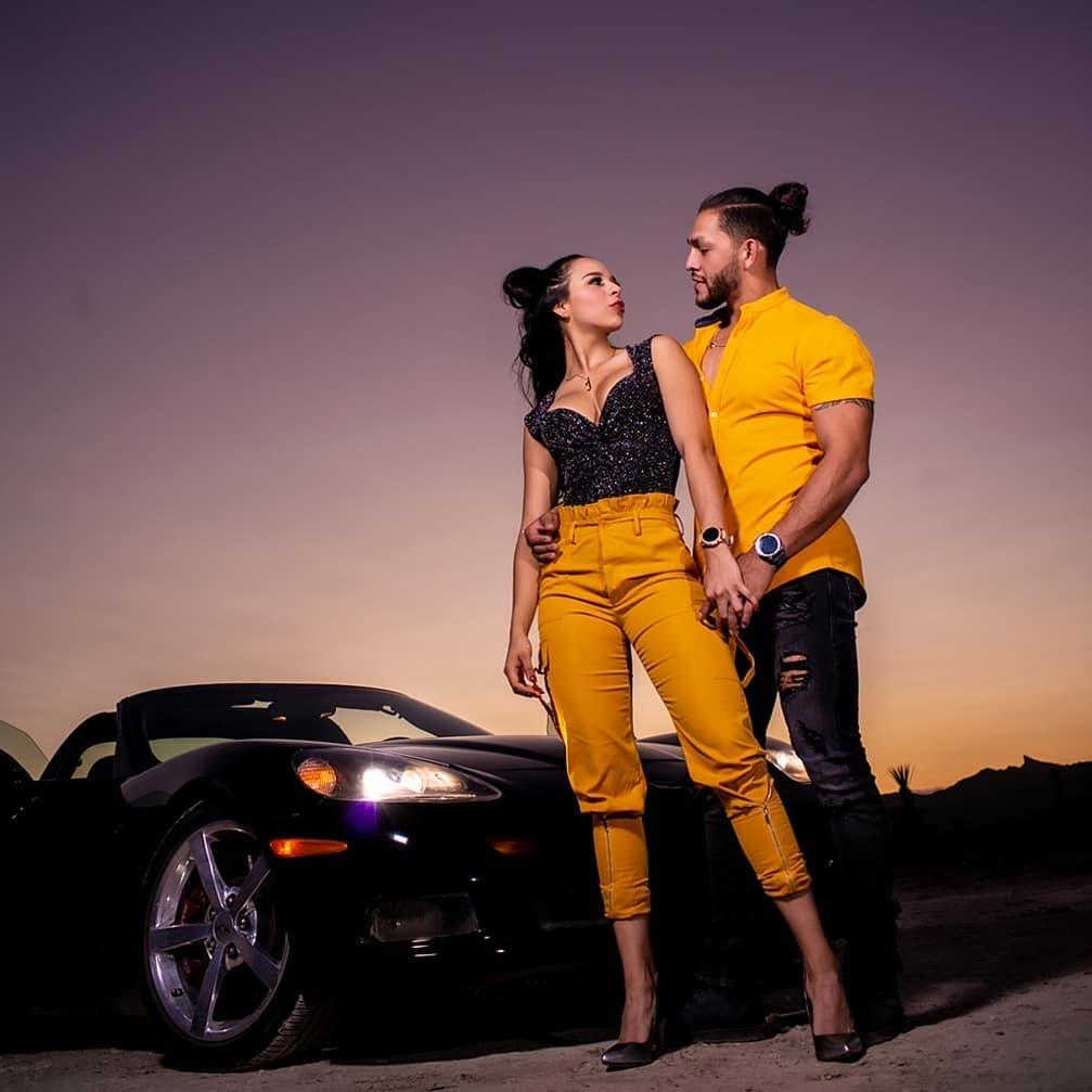 Con emotiva fotografía, Janet presume su embarazo