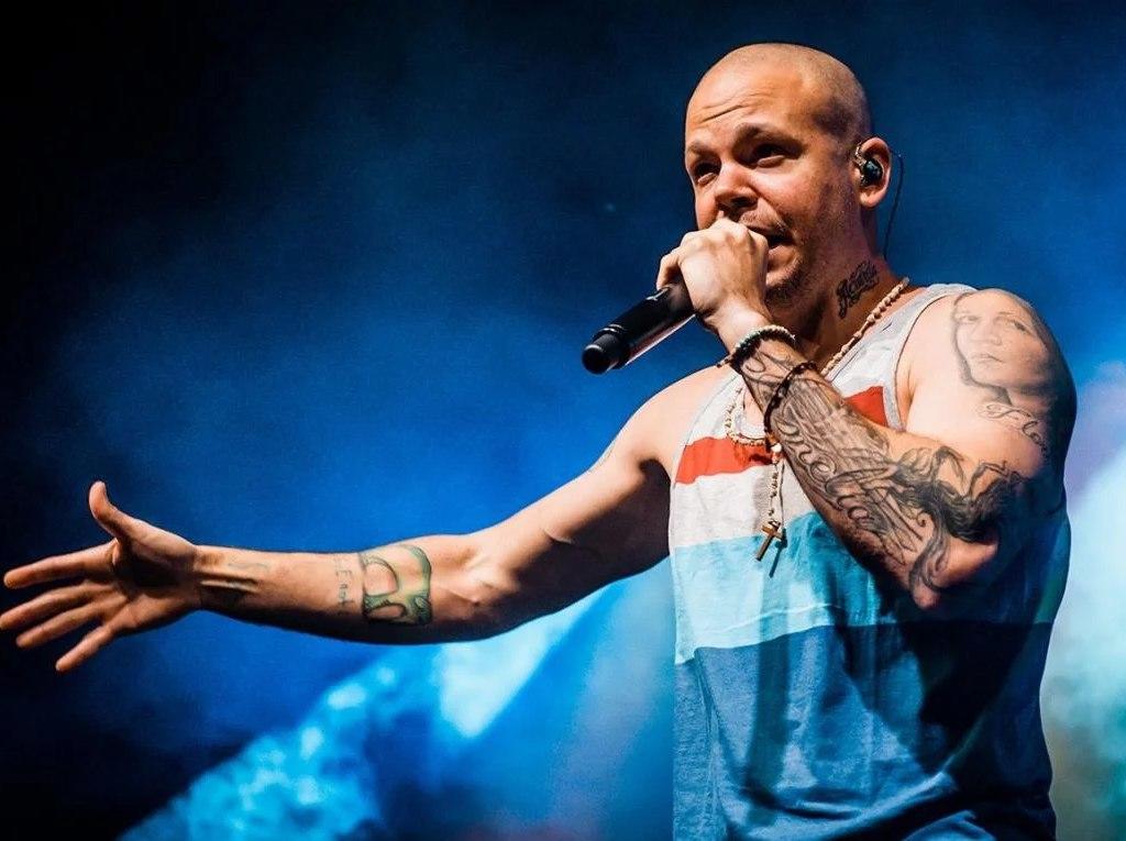 Residente estrenó el video René y mostró la cara de su hijo Milo