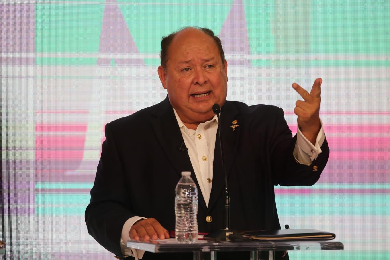 Investigaré a Jaime Rodríguez, a Medina y a todo el que resulte ...