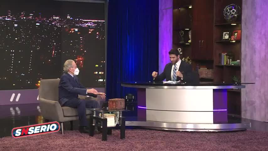 'Kike' Mayagoitia sorprende al llegar a 'SNSerio'