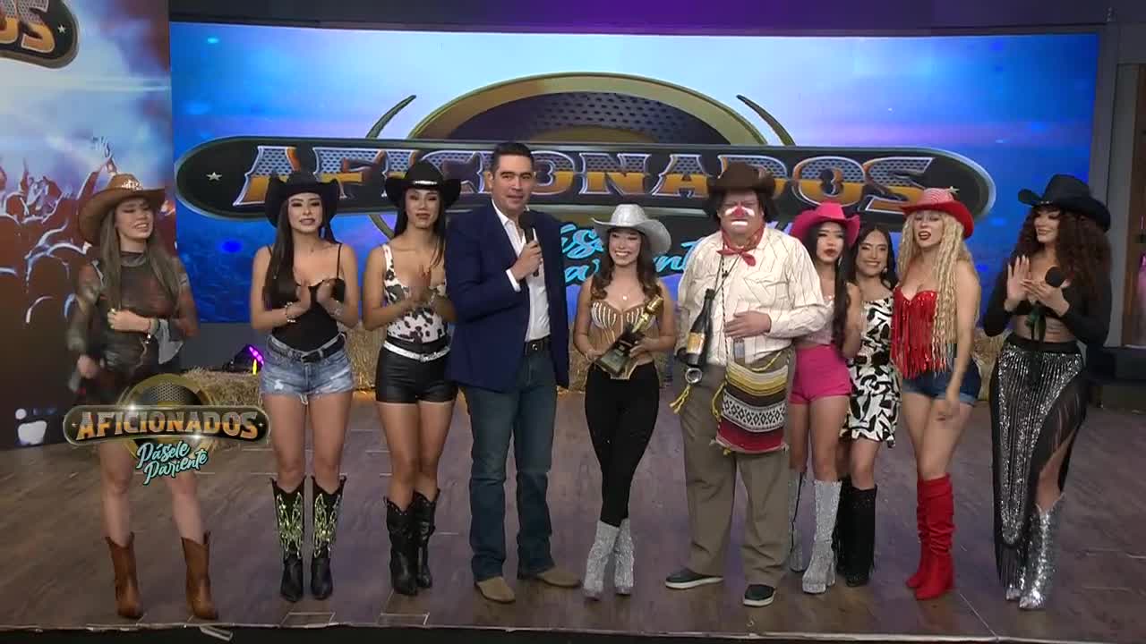 Así festejan 'Aficionados' a Deni Lugo