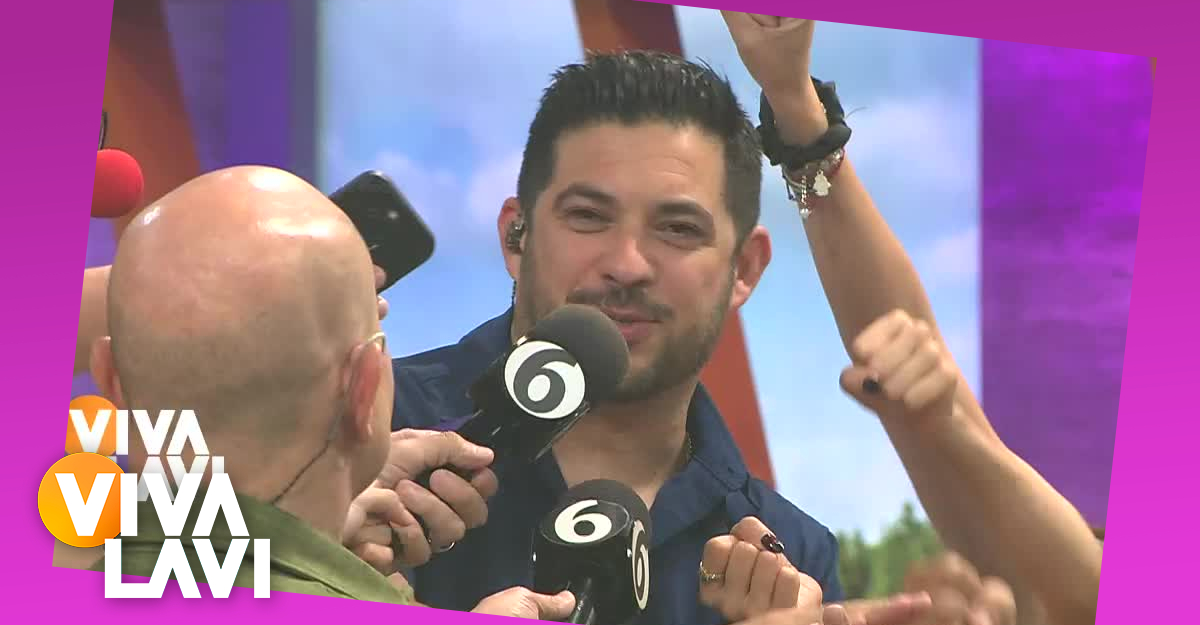 Carlos Posadas regresa de su viaje y así lo reciben en 'Vivalavi'